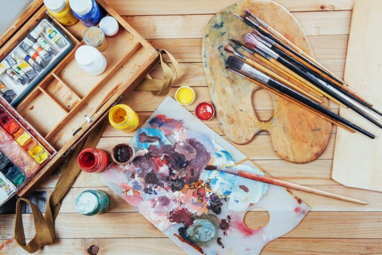 The Intersection of Art Therapy, Personal Development, and Self-Discovery